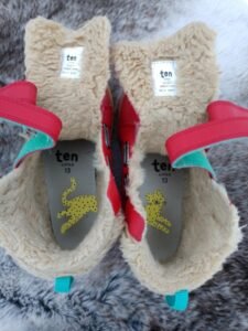 Ten Little Kids Review - Affordable, Vegan, & Minimalist | Anya's Reviews