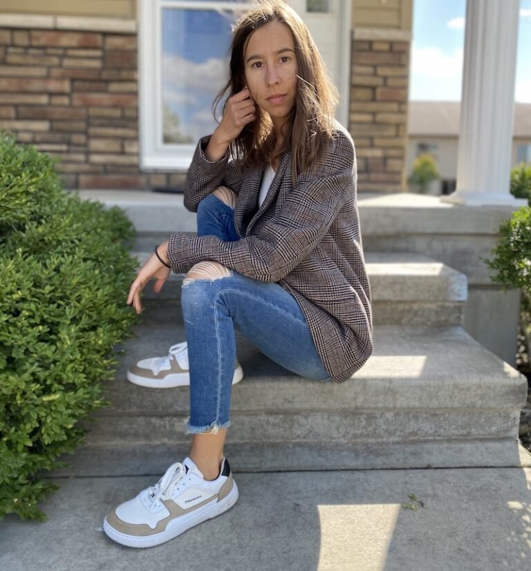 Barebarics Review - The Best Foot Shaped Chunky Sneakers | Anya's Reviews