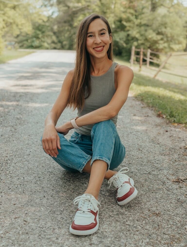 Barebarics Review - The Best Foot Shaped Chunky Sneakers | Anya's Reviews